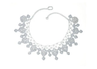 Collier textile en dentelle "Sonya", collection OYA